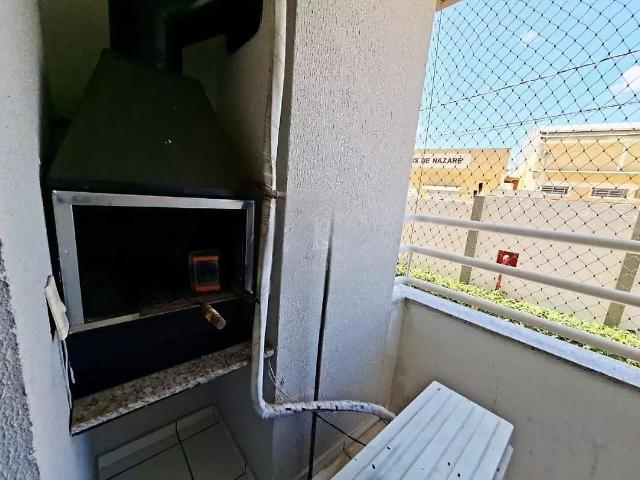 Apartamento para Aluguel com 3 quartos por R$ 2.100