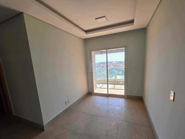 Apartamento para Aluguel com 3 quartos por R$ 3.500