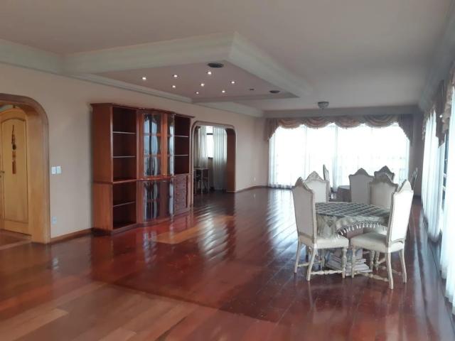 Apartamento para Aluguel com 4 quartos, 500 m² por R$ 4.000