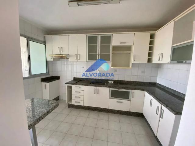 Apartamento para Aluguel com 4 quartos, 109 m² por R$ 3.900
