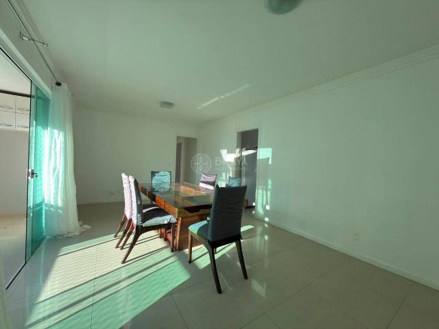 Apartamento para Aluguel com 4 quartos, 115 m² por R$ 5.950