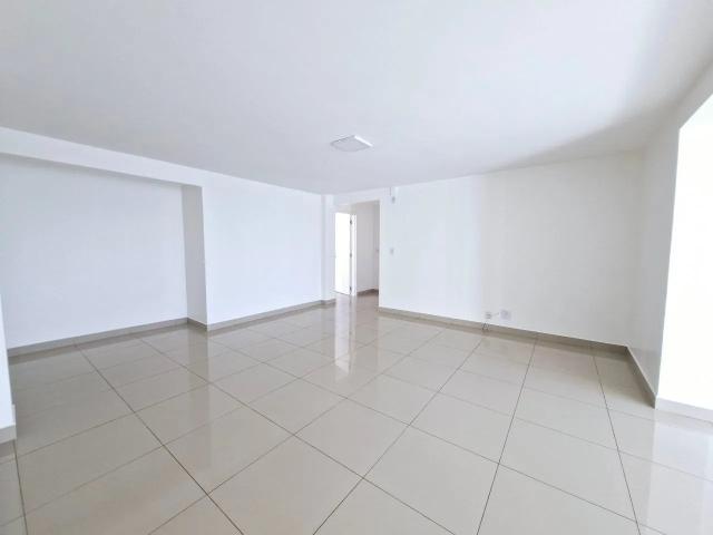 Apartamento para Aluguel com 4 quartos, 120 m² por R$ 1.850