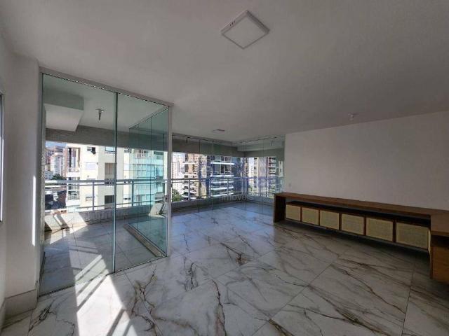 Apartamento para Aluguel com 4 quartos, 161 m² por R$ 20.000