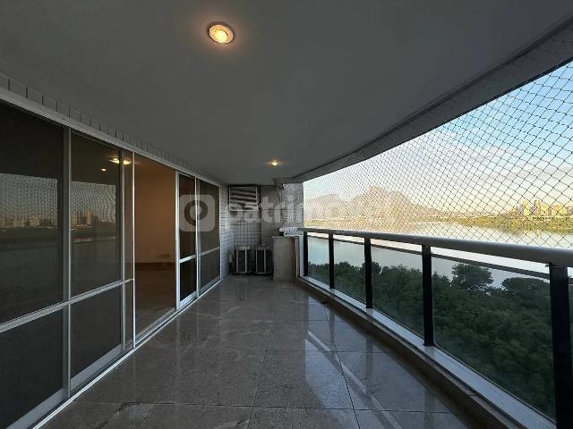Apartamento para Aluguel com 4 quartos, 181 m² por R$ 13.900
