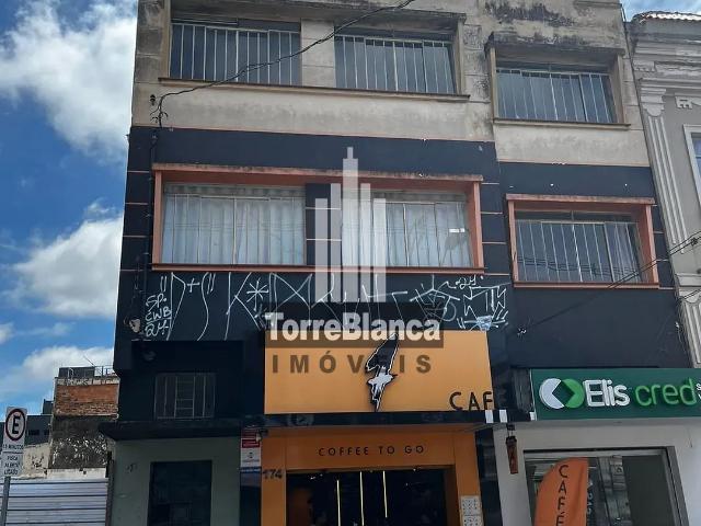 Apartamento para Aluguel com 4 quartos, 200 m² por R$ 2.000