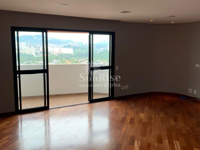 Apartamento para Aluguel com 4 quartos, 210 m² por R$ 11.000