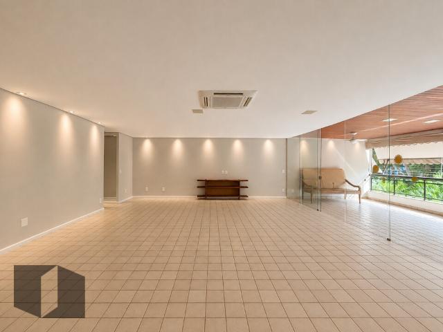 Apartamento para Aluguel com 4 quartos, 215 m² por R$ 15.500