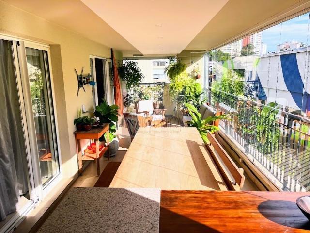 Apartamento para Aluguel com 4 quartos, 317 m² por R$ 23.000