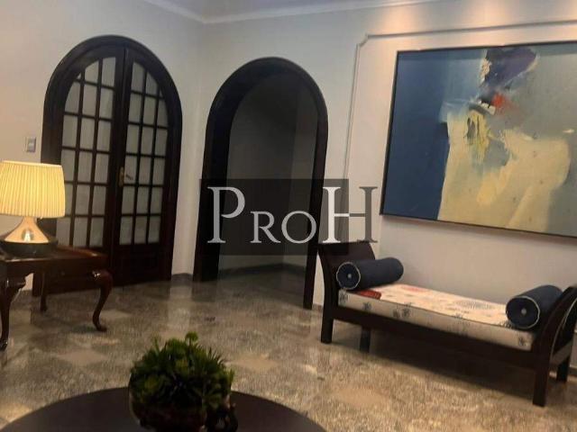 Apartamento para Aluguel com 5 quartos, 270 m² por R$ 7.000