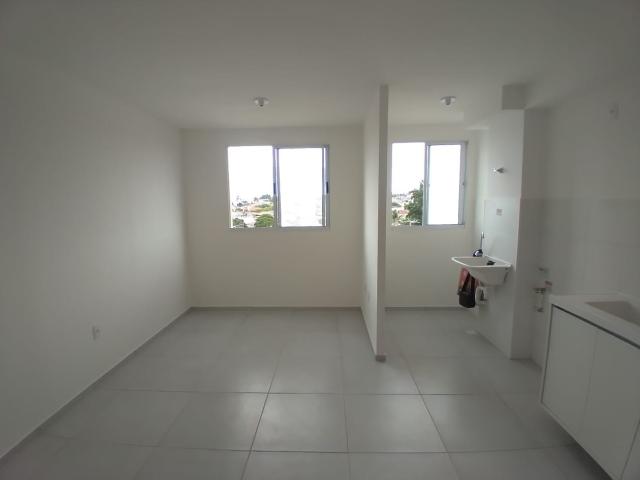 Apartamento para aluguel em Feira de Santana Bairro Muchila Residencial Fonte Royal, 40m², piscina no condomínio