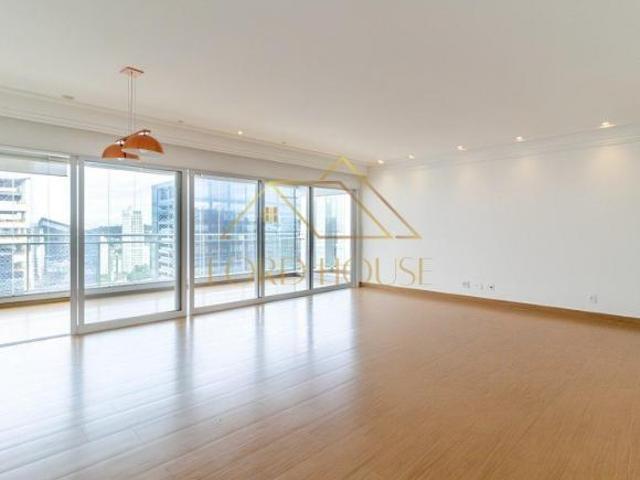 Apartamento para aluguel em Itaim Bibi