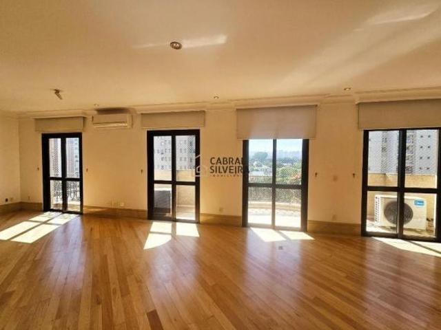 Apartamento para aluguel em Moema