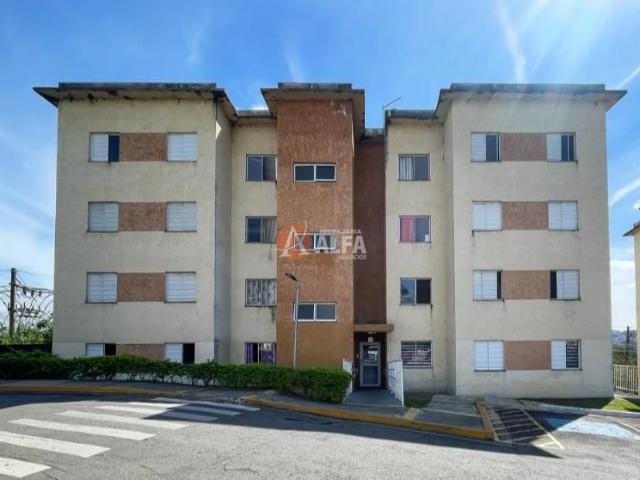 Apartamento para Aluguel por R$ 1.600