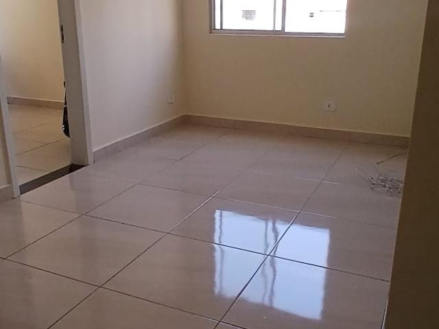 Apartamento para Aluguel por R$ 1.370