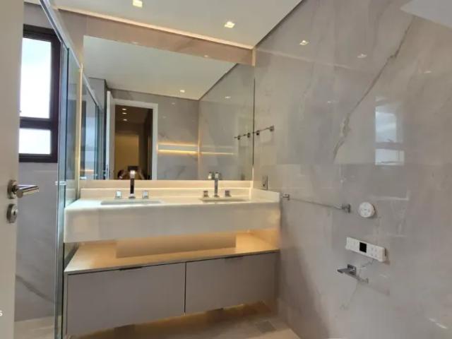 Apartamento para aluguel possui 178 m com 3 quartos em Jardim das Acácias São Paulo SP