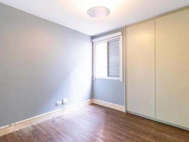 Apartamento para aluguel possui 105 metros quadrados com 3 quartos em Sumarezinho São Paulo SP