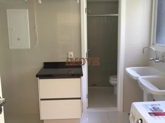 Apartamento para aluguel possui 329 metros quadrados com 4 quartos