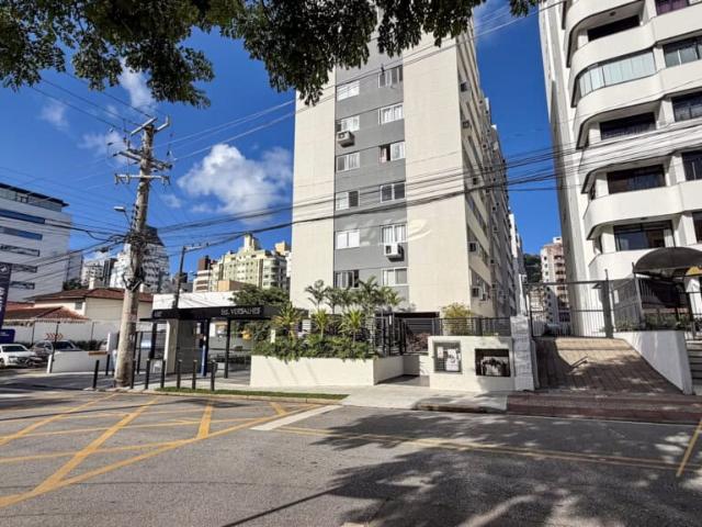 Apartamento para alugar – 02 quartos – Centro | Florianópolis/SC