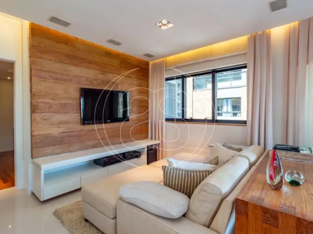 Apartamento para alugar 181m² em Moema