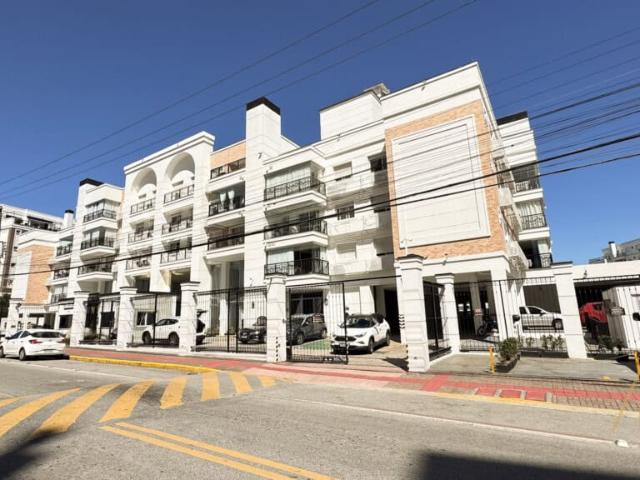 Apartamento para alugar – 2 suítes – Abraão | Florianópolis, SC