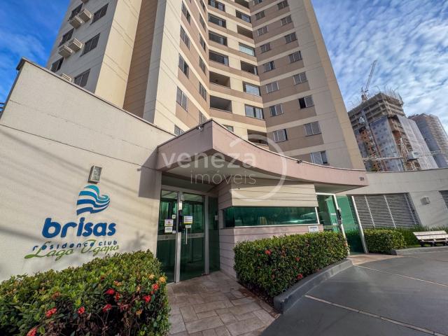 Apartamento para alugar com 3 quartos e sacada no Ed. Brisas Lago Igapó, localizado na região sul de Londrina/PR