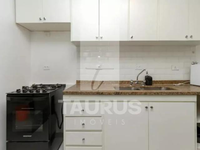 Apartamento para alugar com 3 quartos sendo 1 suíte na Cidade Monções São Paulo SP