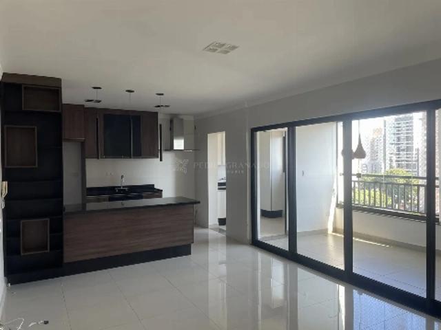 Apartamento para alugar com 3 Suítes em Zona 03, Maringá PR