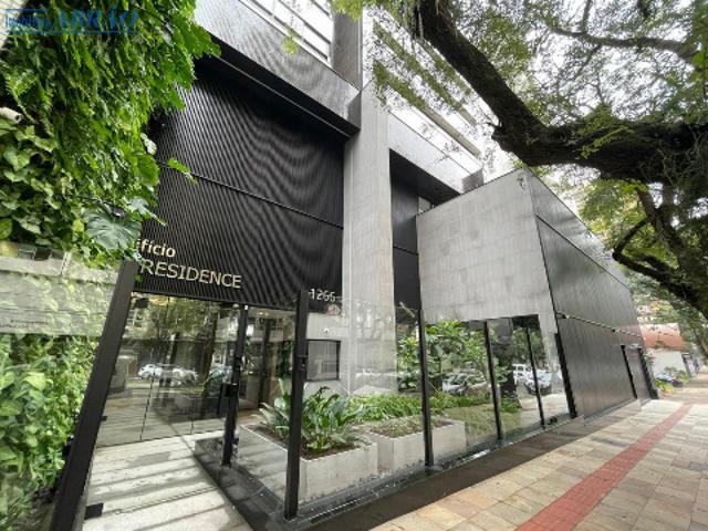 Apartamento para alugar com 3 Suítes em Zona 01 Centro, Maringá PR