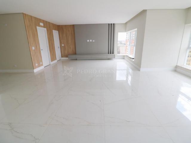 Apartamento para alugar com 3 Suítes em Zona 01 Centro, Maringá PR