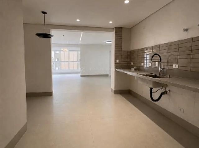 Apartamento para alugar com 3 Suítes em Zona 07, Maringá PR
