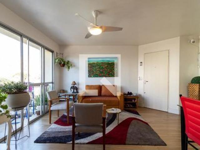 Apartamento para alugar com 117m², 3 quartos e 1 vaga
