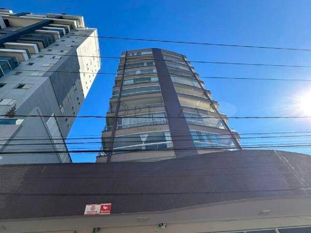 Apartamento para alugar com 117m², 3 quartos e 2 vagas