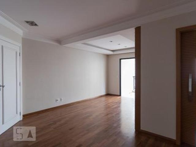 Apartamento para alugar com 118m², 3 quartos e 3 vagas