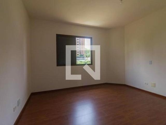 Apartamento para alugar com 119m², 3 quartos e 1 vaga