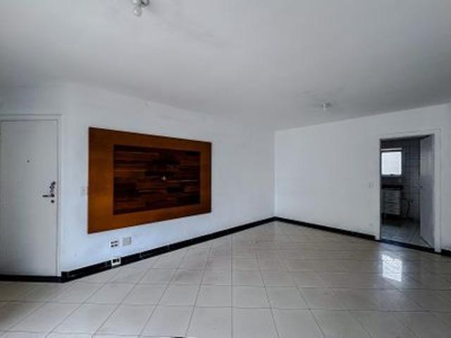 Apartamento para alugar com 124m², 4 quartos e 3 vagas