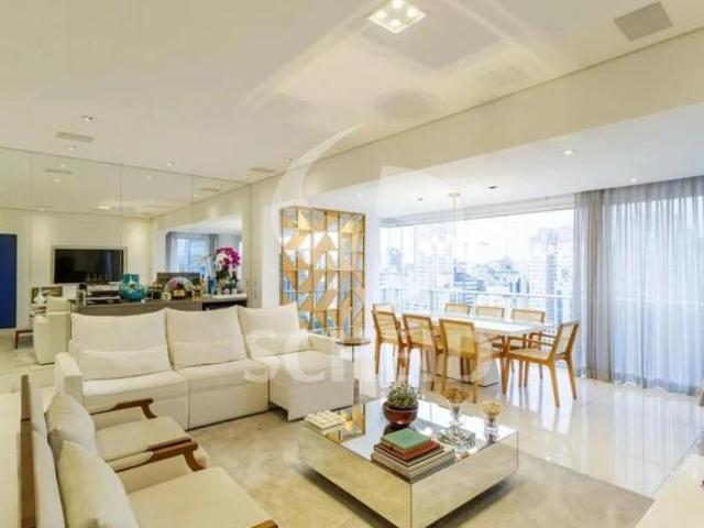Apartamento para alugar com 124m², 2 quartos e 3 vagas