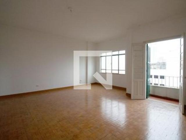 Apartamento para alugar com 124m², 3 quartos e sem vaga