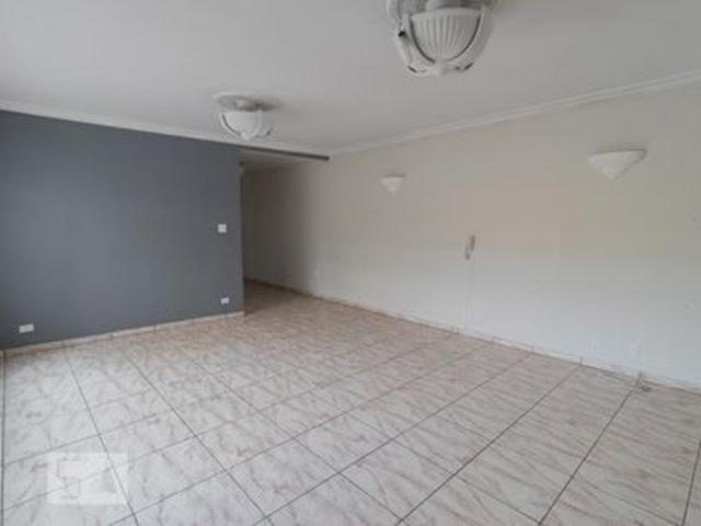 Apartamento para alugar com 125m², 3 quartos e 1 vaga