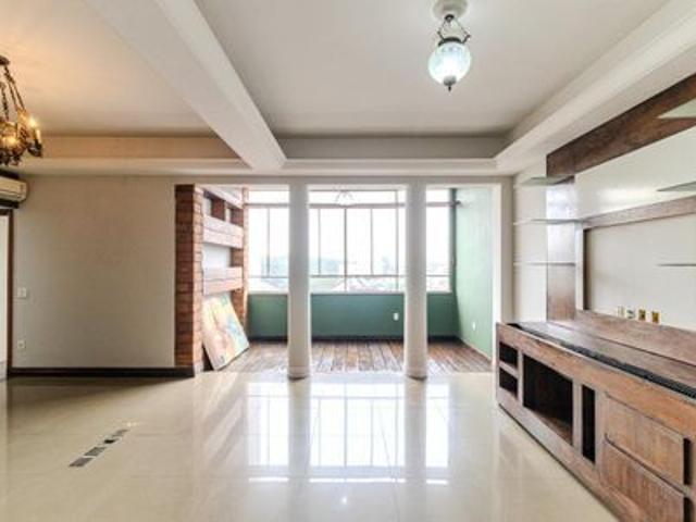 Apartamento para alugar com 126m², 3 quartos e 1 vaga