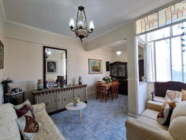 Apartamento para alugar com 129m², 3 quartos e sem vaga