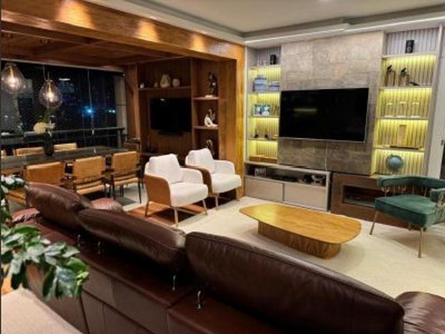 Apartamento para alugar com 134m², 3 quartos e 3 vagas