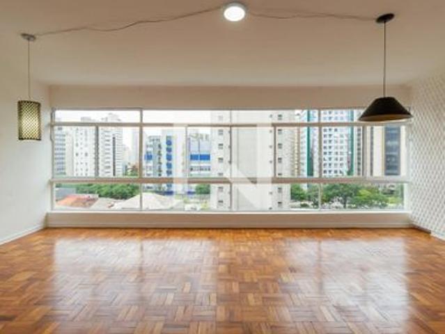 Apartamento para alugar com 135m², 3 quartos e 1 vaga