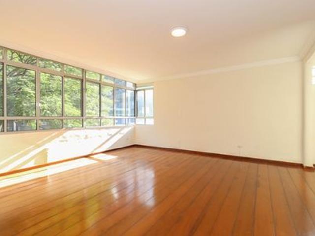 Apartamento para alugar com 137m², 3 quartos e 1 vaga