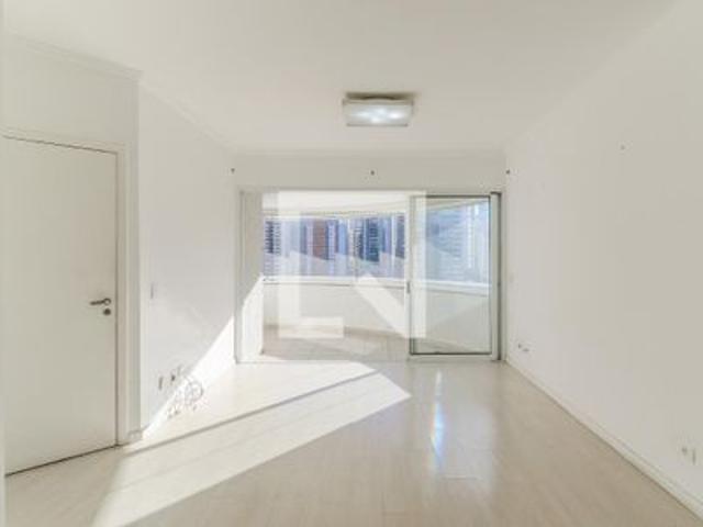 Apartamento para alugar com 138m², 4 quartos e 3 vagas