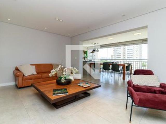 Apartamento para alugar com 130m², 3 quartos e 2 vagas