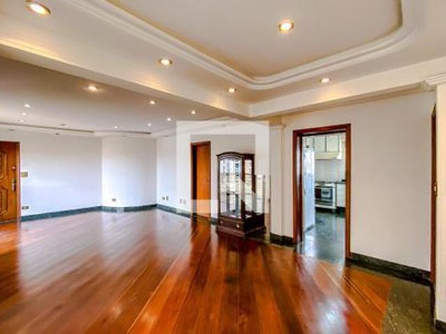 Apartamento para alugar com 132m², 3 quartos e 3 vagas