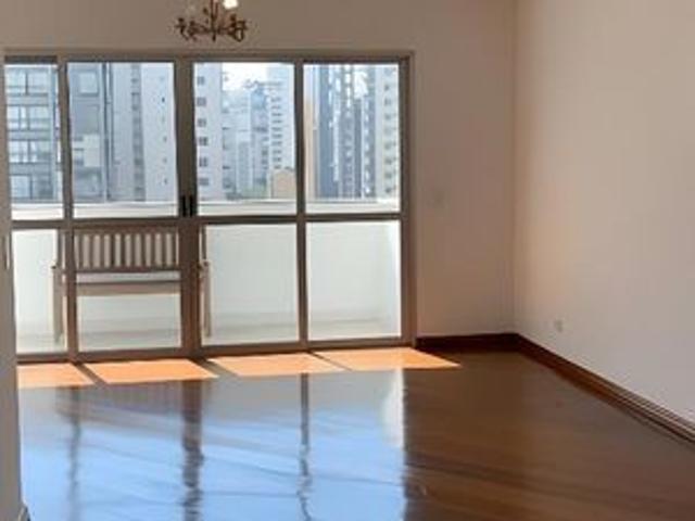 Apartamento para alugar com 144m², 4 quartos e 3 vagas