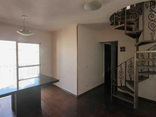 Apartamento para alugar com 147m², 3 quartos e 1 vaga