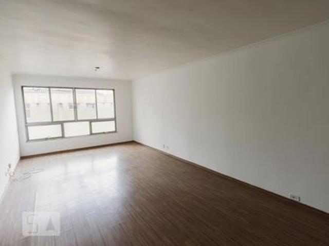 Apartamento para alugar com 140m², 3 quartos e 1 vaga