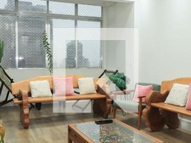 Apartamento para alugar com 140m², 3 quartos e sem vaga